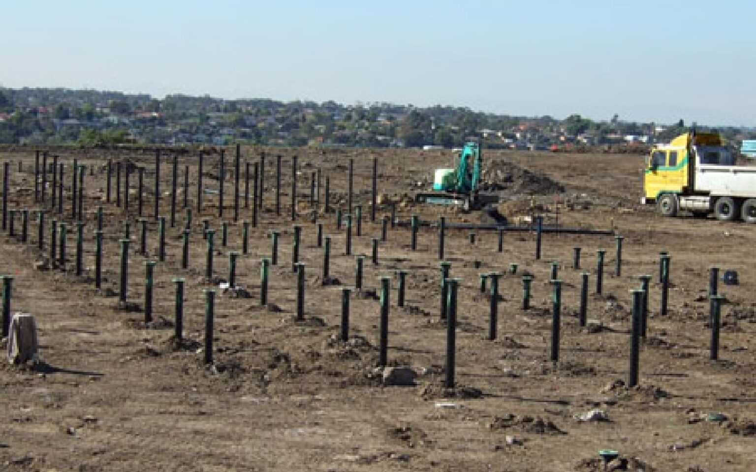 Australia Post Sorting Centre - Piling Systems